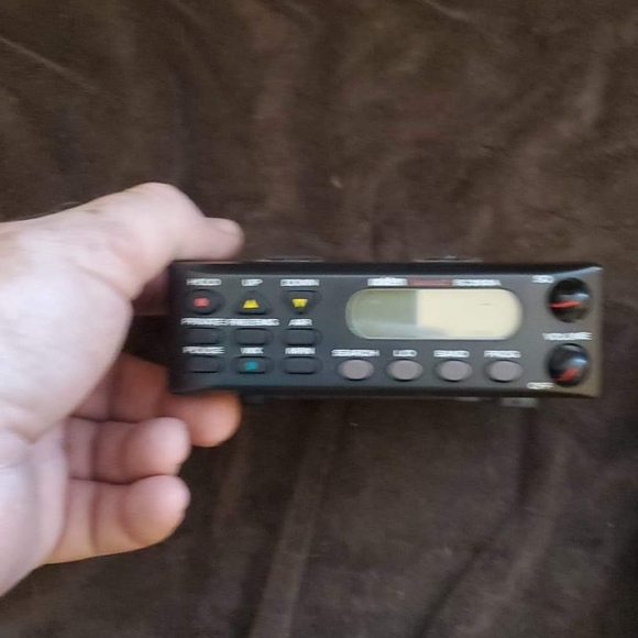 Portable Audio & Video | 3 Cb Radios And All The Hardware To Hock Them ...